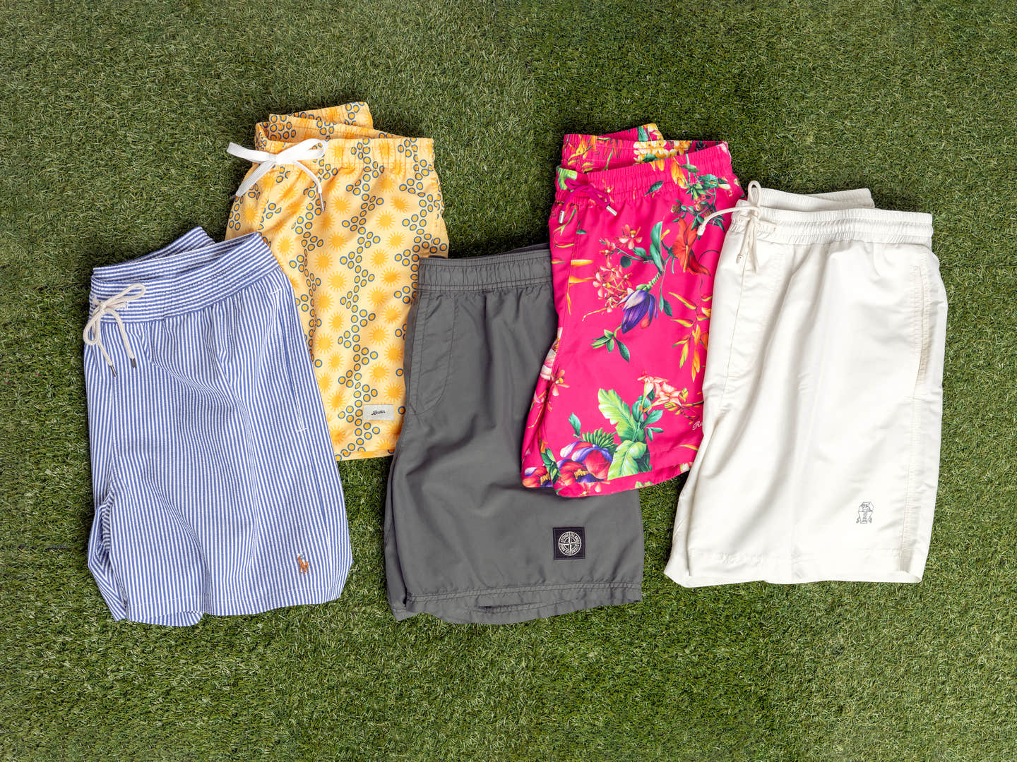 Your Summer Essentials: Top Items You Need This Summer – The Helm Clothing